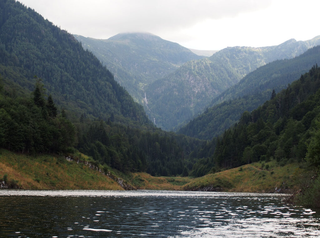 Top 10 Fishing Spots in Romania You Must Visit – Lake Lanier Striper ...